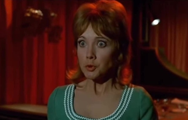 Jacki loses her dress. - Coub