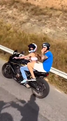 Eyes on the road🤣🤣🤣🤣 - Coub