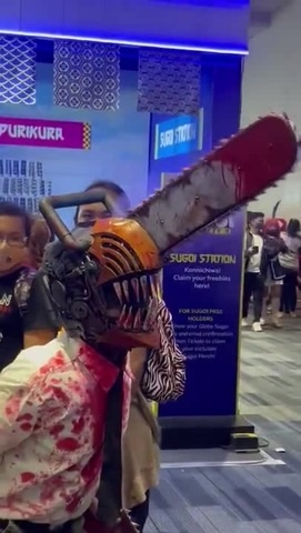 This Chainsaw man Cosplay is insane... - Coub