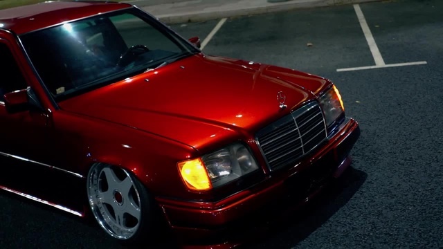 Stanced Mercedes-Benz W124 | 4K - Coub