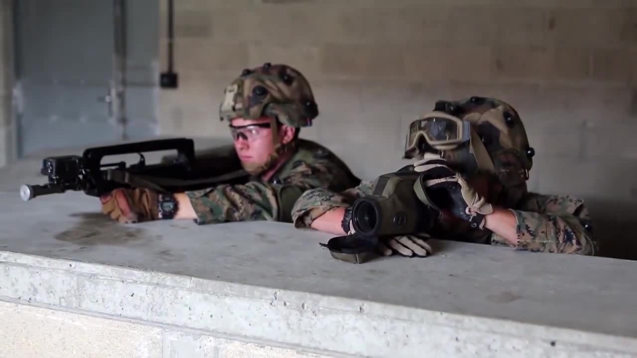 US Marines & French Soldiers Urban Close Combat Training in France - Coub