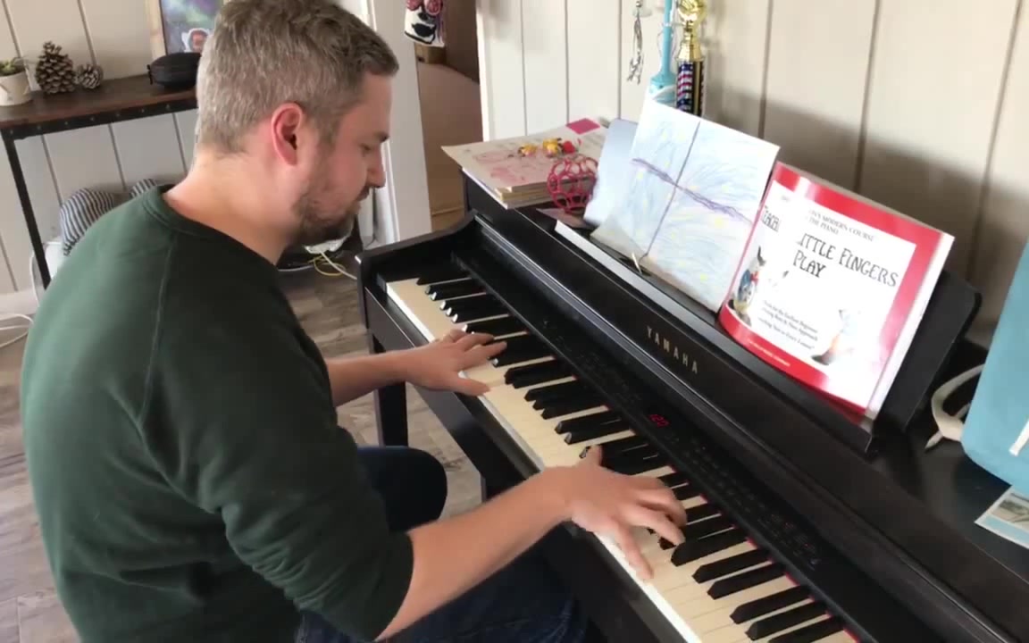 couber's reaction to founder&CEO's creative - Coub