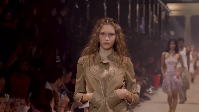 ISABEL MARANT SS 2024 Show - Coub