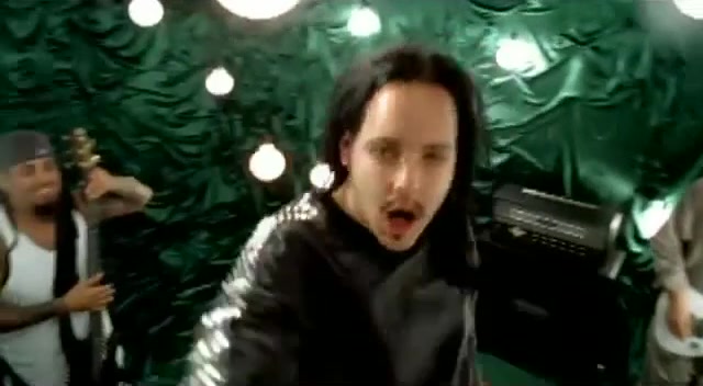 Korn - Falling Away from Me (Official Video) - Coub