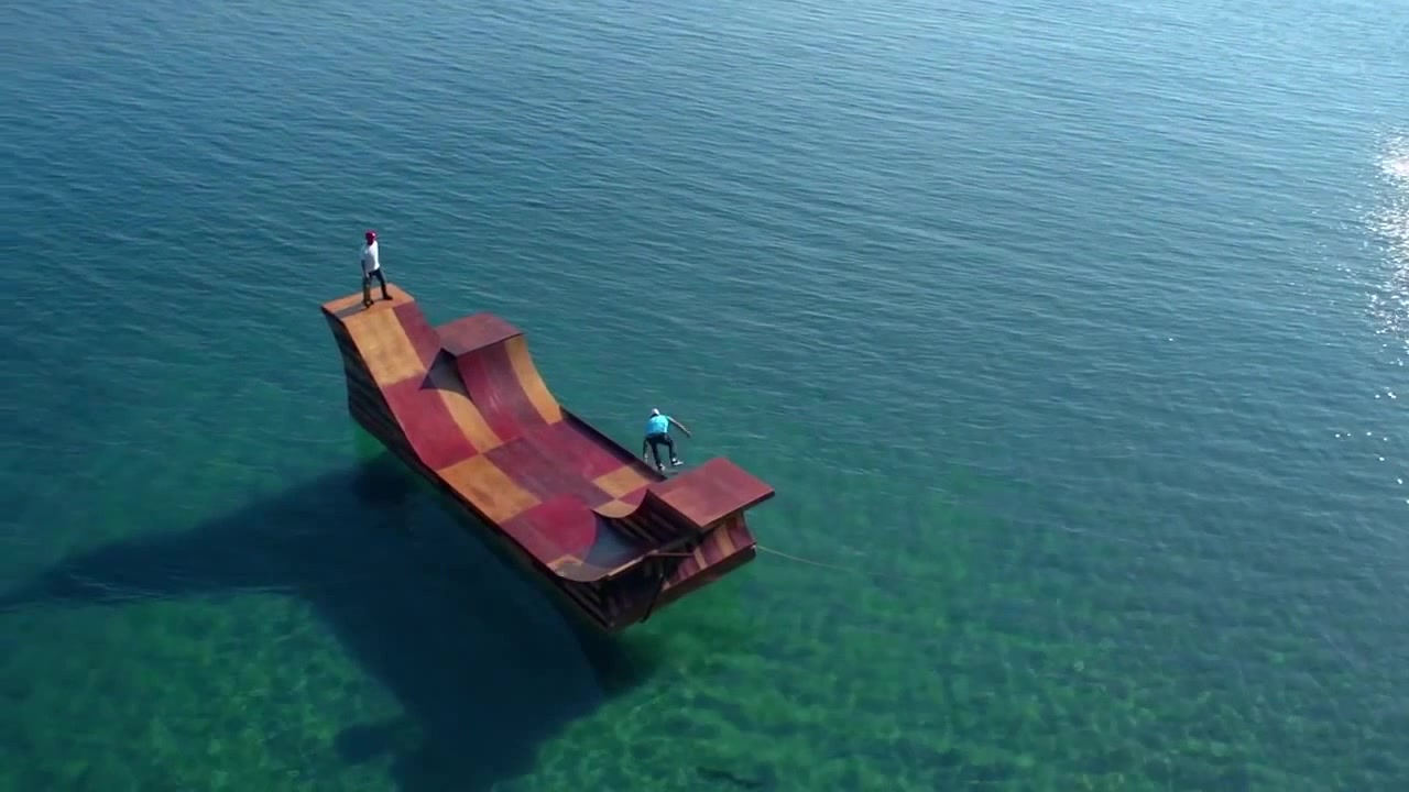 Bob Burnquist's Floating Skate Ramp - Coub