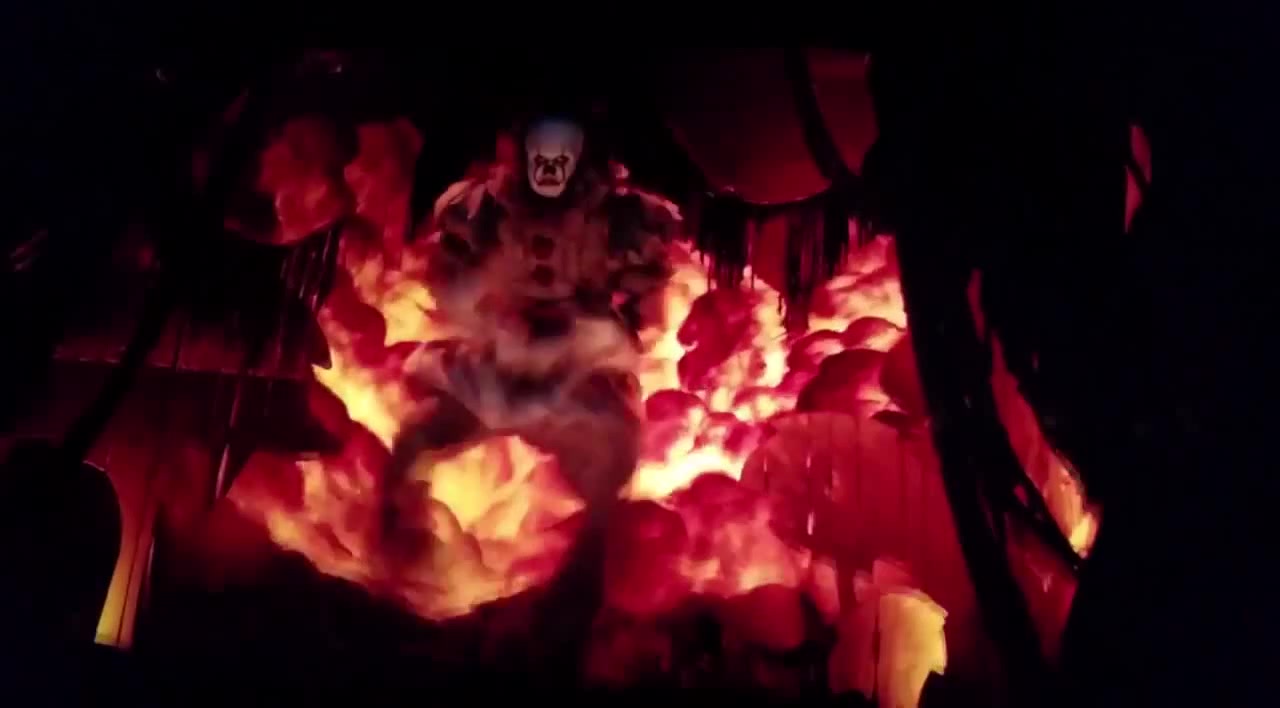 - Pennywise Dancing Scene 2017 - Coub