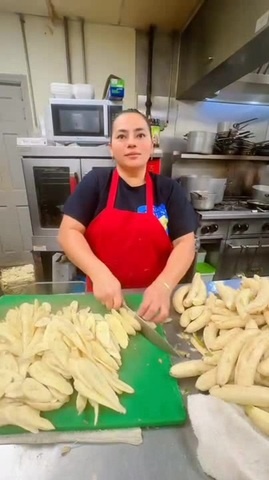 Insane chopping skills👇👇👇 - Coub