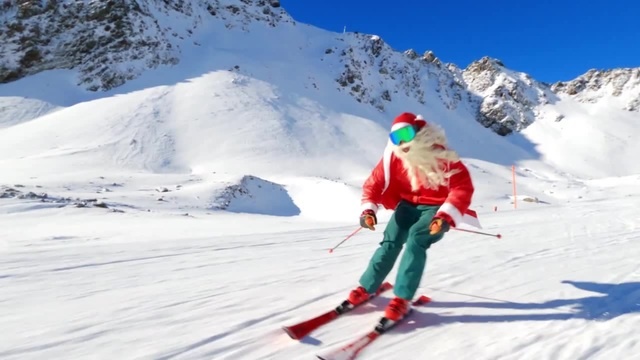GoPro: Santa Claus is Skiing - Coub