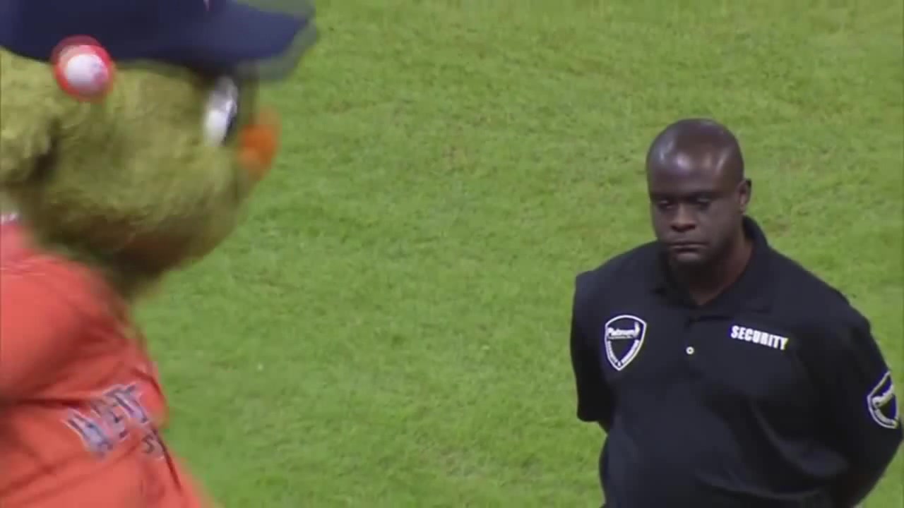 Security Guard - Pumped Up Kicks Meme - Coub