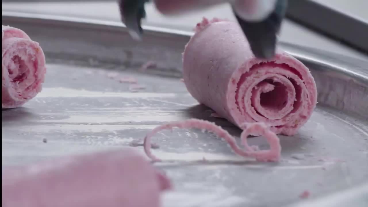 Making Ice Cream Rolls | Tingles - Coub
