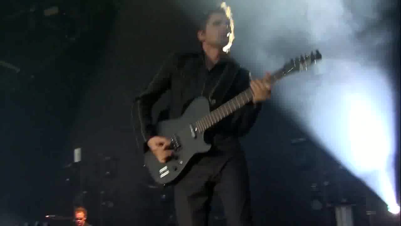 Dancing Matthew Bellamy - Coub